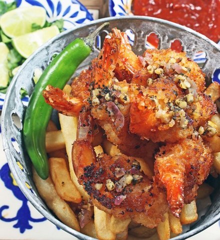 The Extraordinary Shrimp Bucket - elrestaurante.com